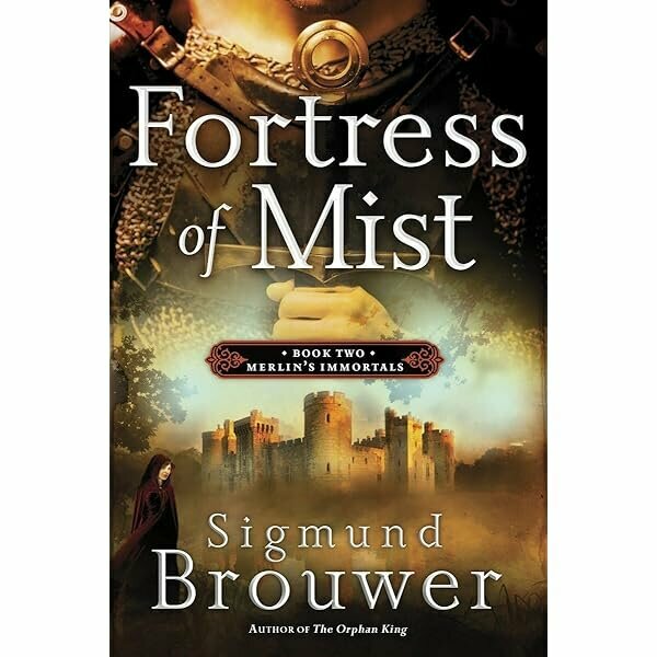 Fortress of Mist: Book 2 in the Merlin's Immortals series，Reprinted paperback book