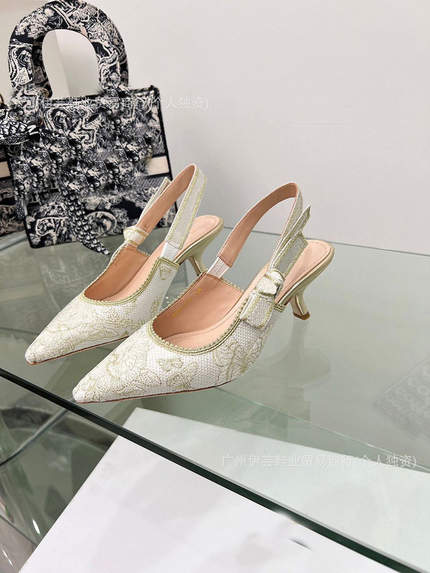 Босоножки Elegant Line