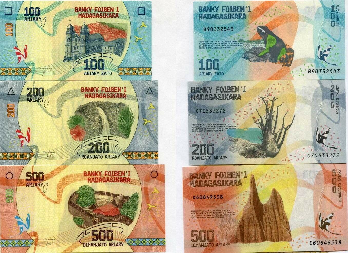 Набор банкнот Мадагаскар 100, 200 и 500 ариари 2017 г. Состояние пресс, unc