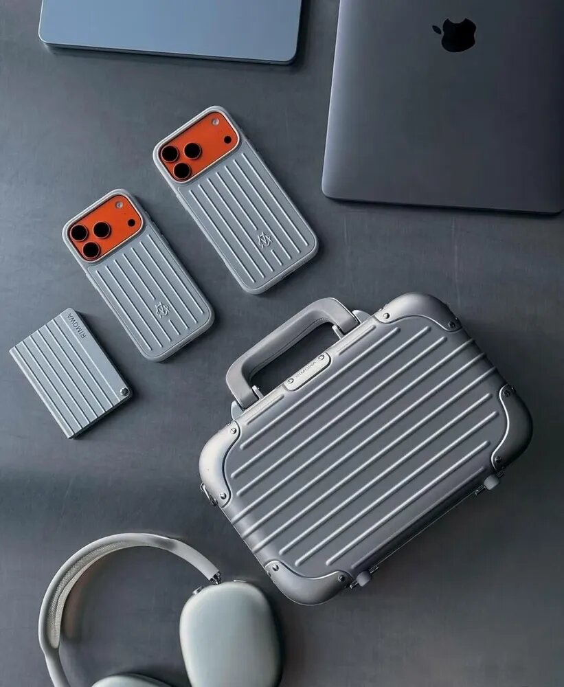 Чехол Rimowa Case для iPhone 17 Pro, серебристый, металлический бампер
