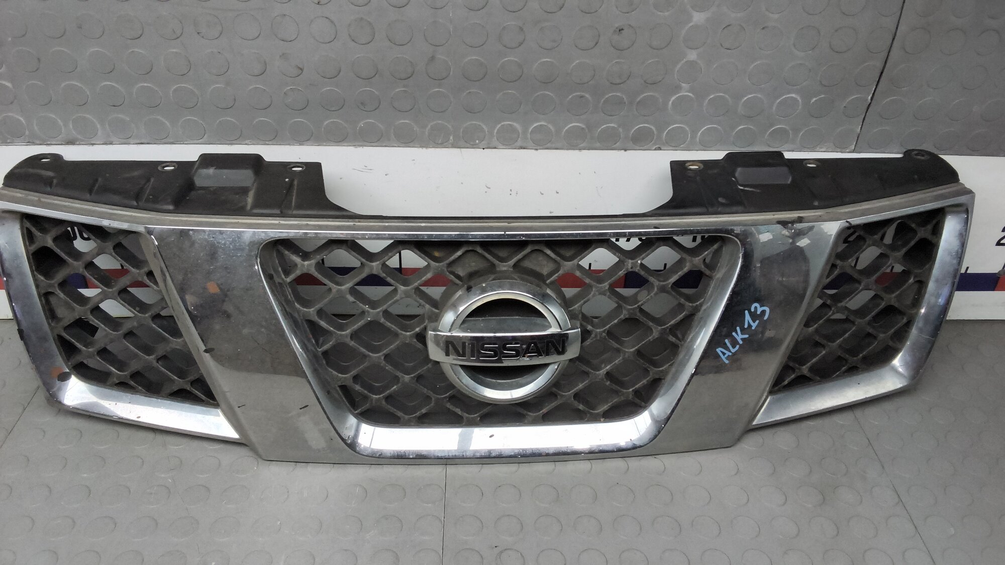 Решетка радиатора NISSAN NAVARA D40