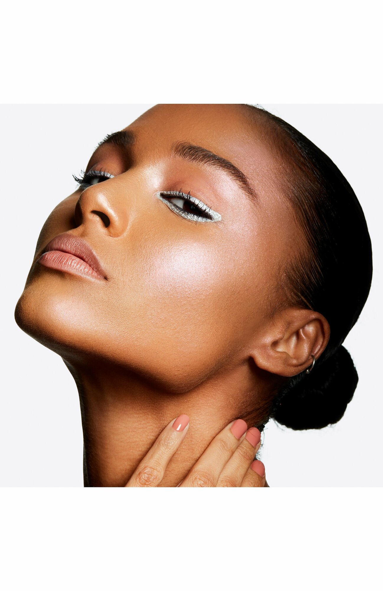 Компактная пудра Extra Dimension Skinfinish, Show Gold (9g) MAC