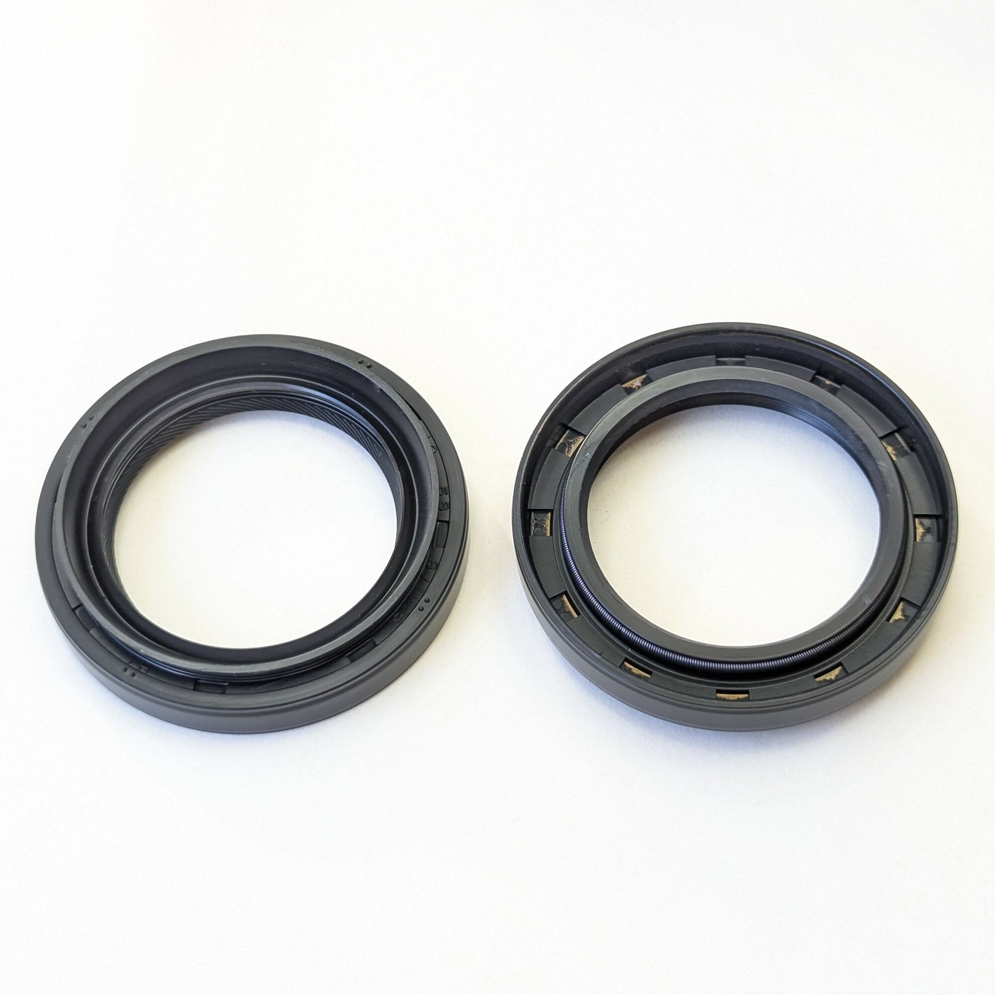 Сальник дифференциала правый 40x58x8/11.5 HTC9R NBR-70-K/C/C WLK для Honda Accord Coupe USA 2003-2008