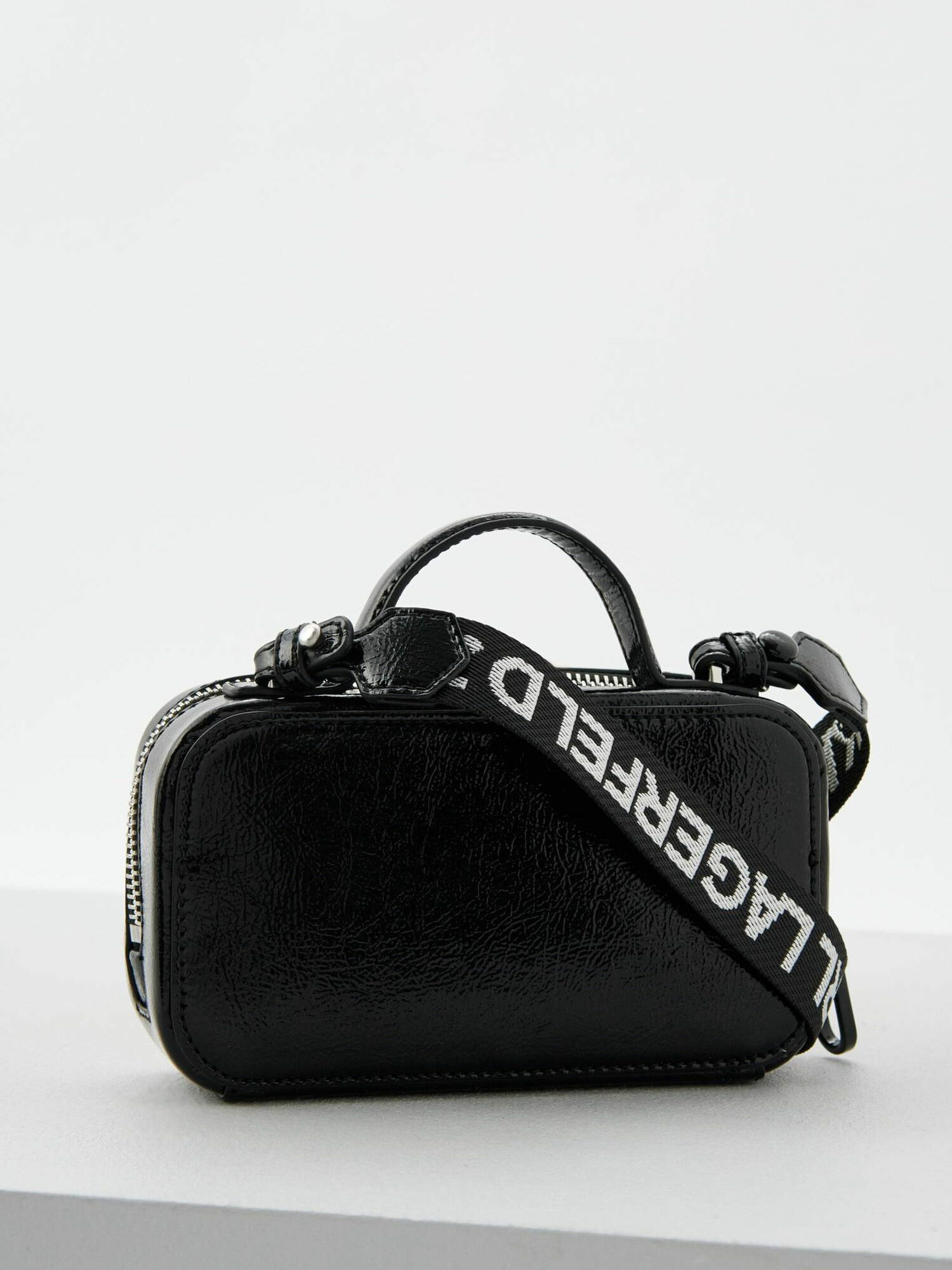 Сумка кросс-боди KARL LAGERFELD JEANS, фактура лаковая, черный — фото 1