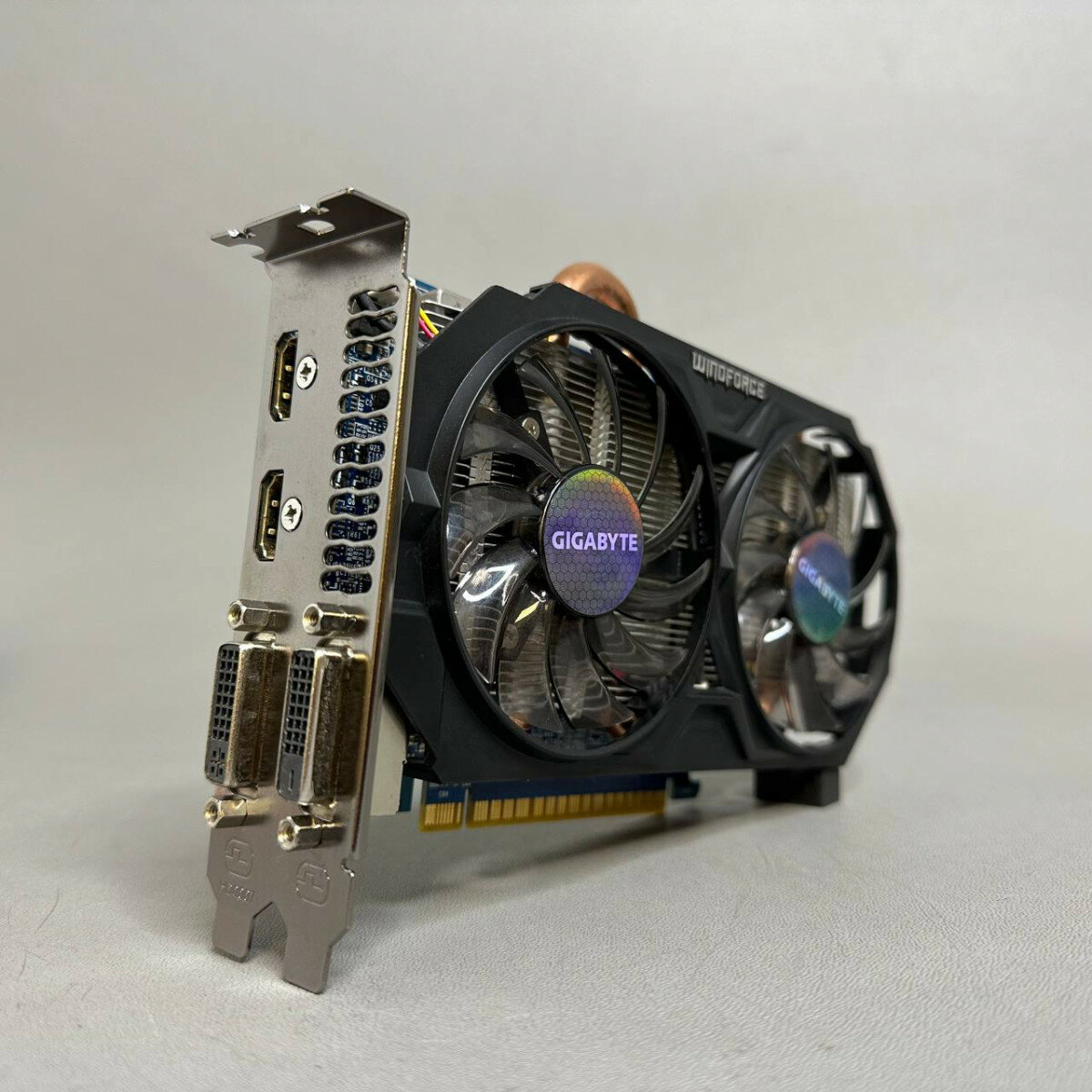 Видеокарта GIGABYTE GeForce GTX 750 Ti 4G