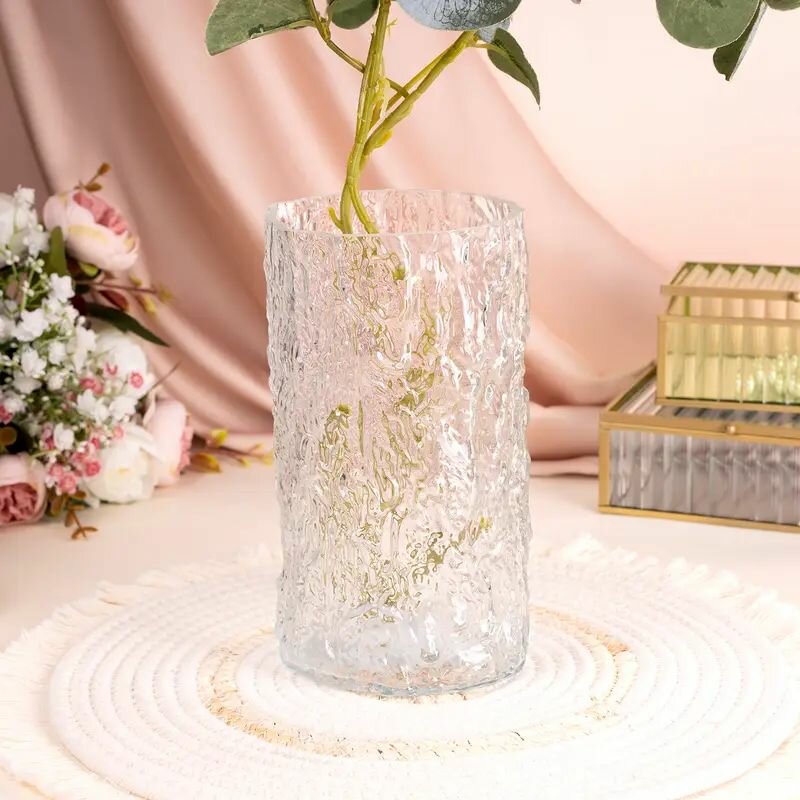 Ваза "Азазель", из фактурного стекла, станет изысканным акцентом в любом интерьере