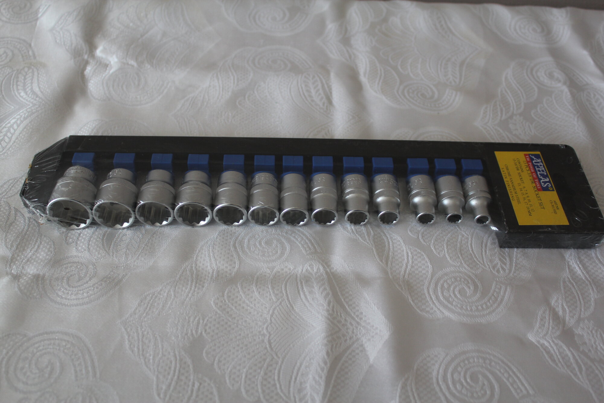 3/8" Набор коротких головок 12-гранных (6-19мм) 13пр. APELAS CS-3013HD-12