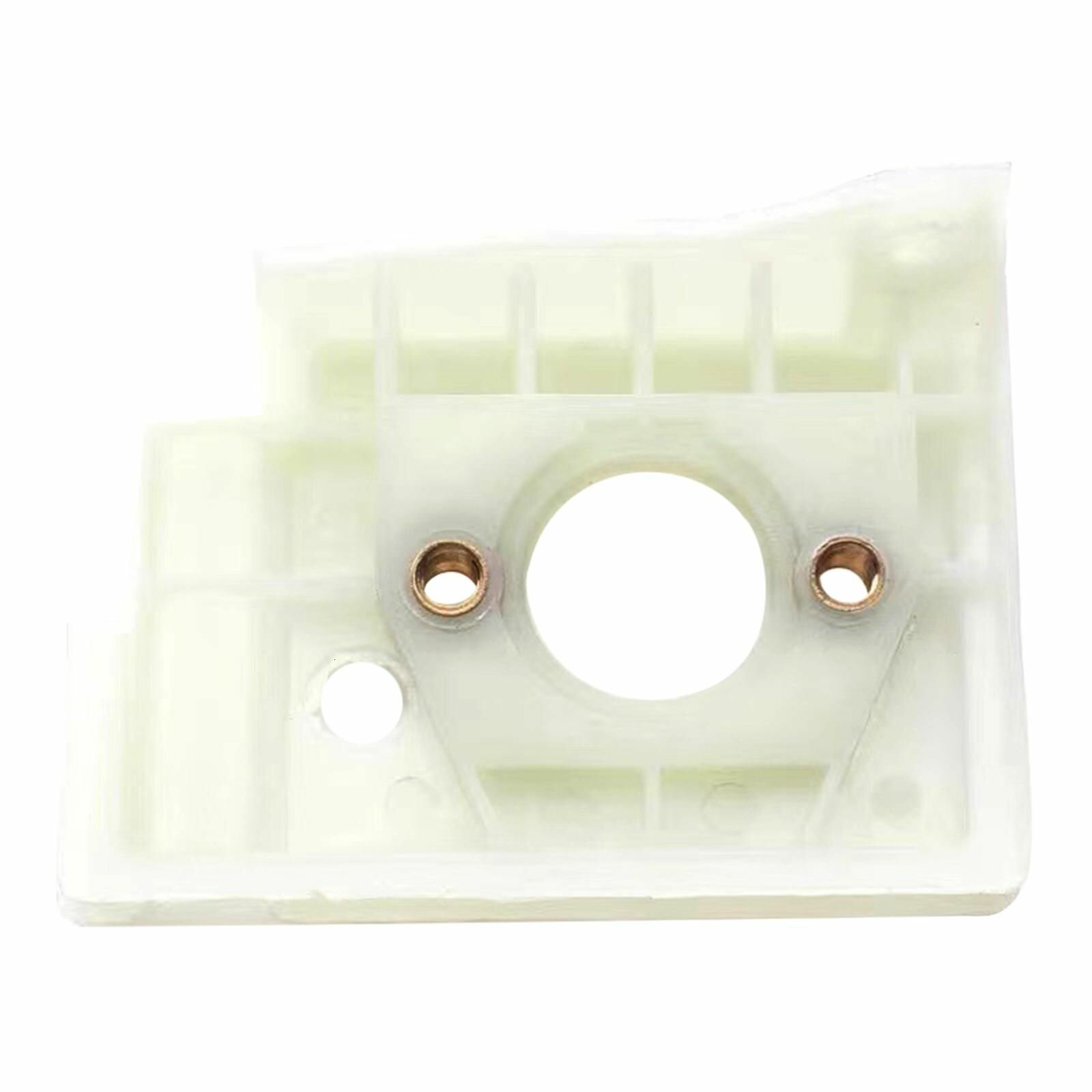 Карбюратор (кронштейн карбюратора) для бензопилы 52/58 — запасная деталь для бензиновой пилы, простая установка, пластик 7.6x5.4 см