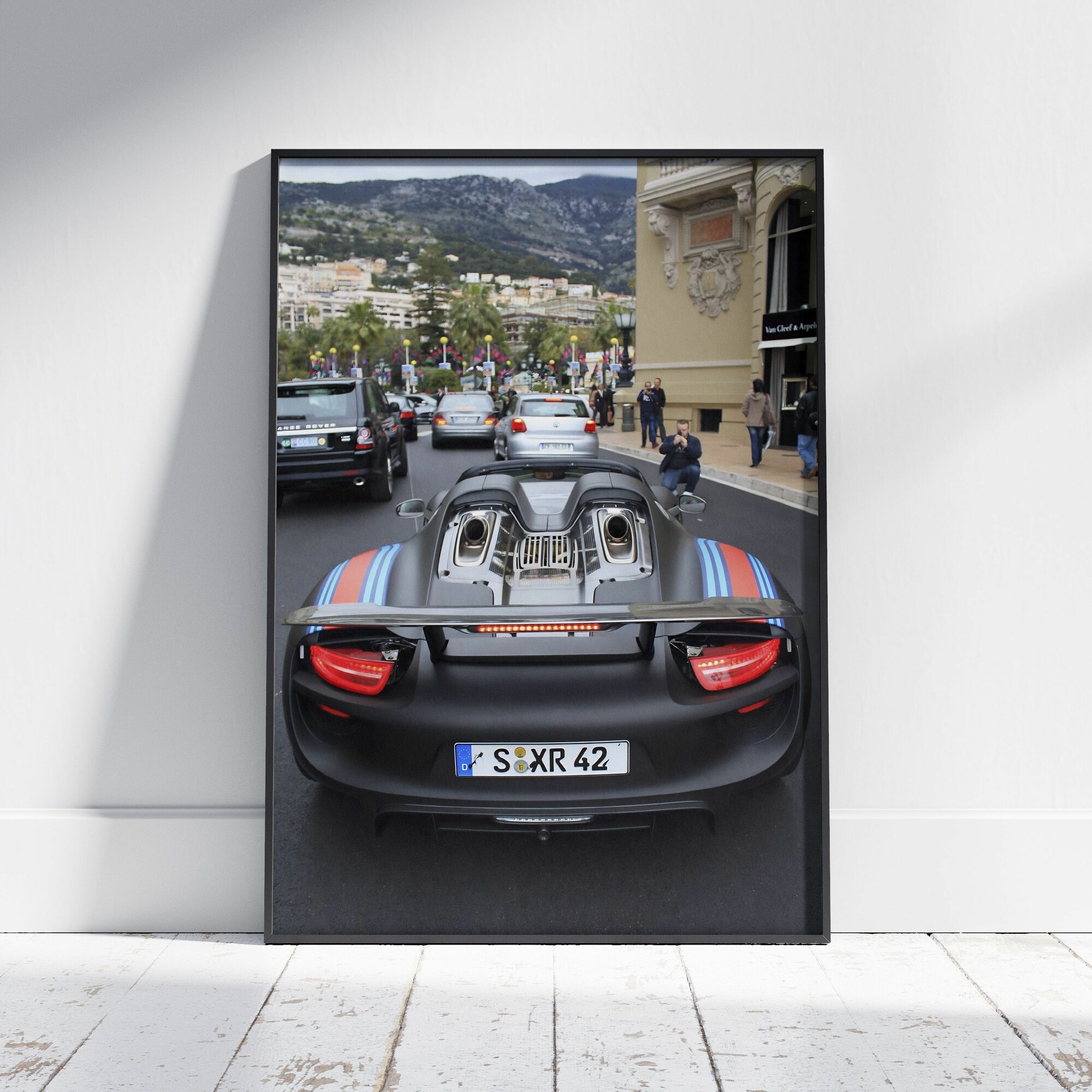Плакат на стену для интерьера Культовые машины (Porsche 918 Spyder 4) - Постер по легендарным и классическим ретро автомобилям формата А3 (30x42 см)