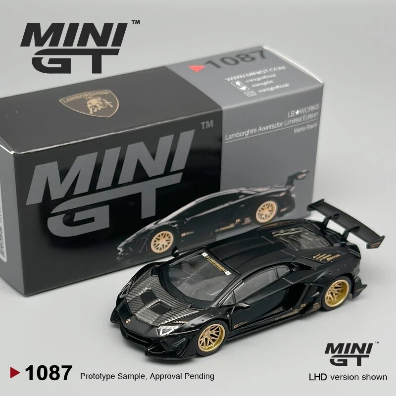 Модель автомобиля Lamborghini 1:64 TSM MODEL Matte Black