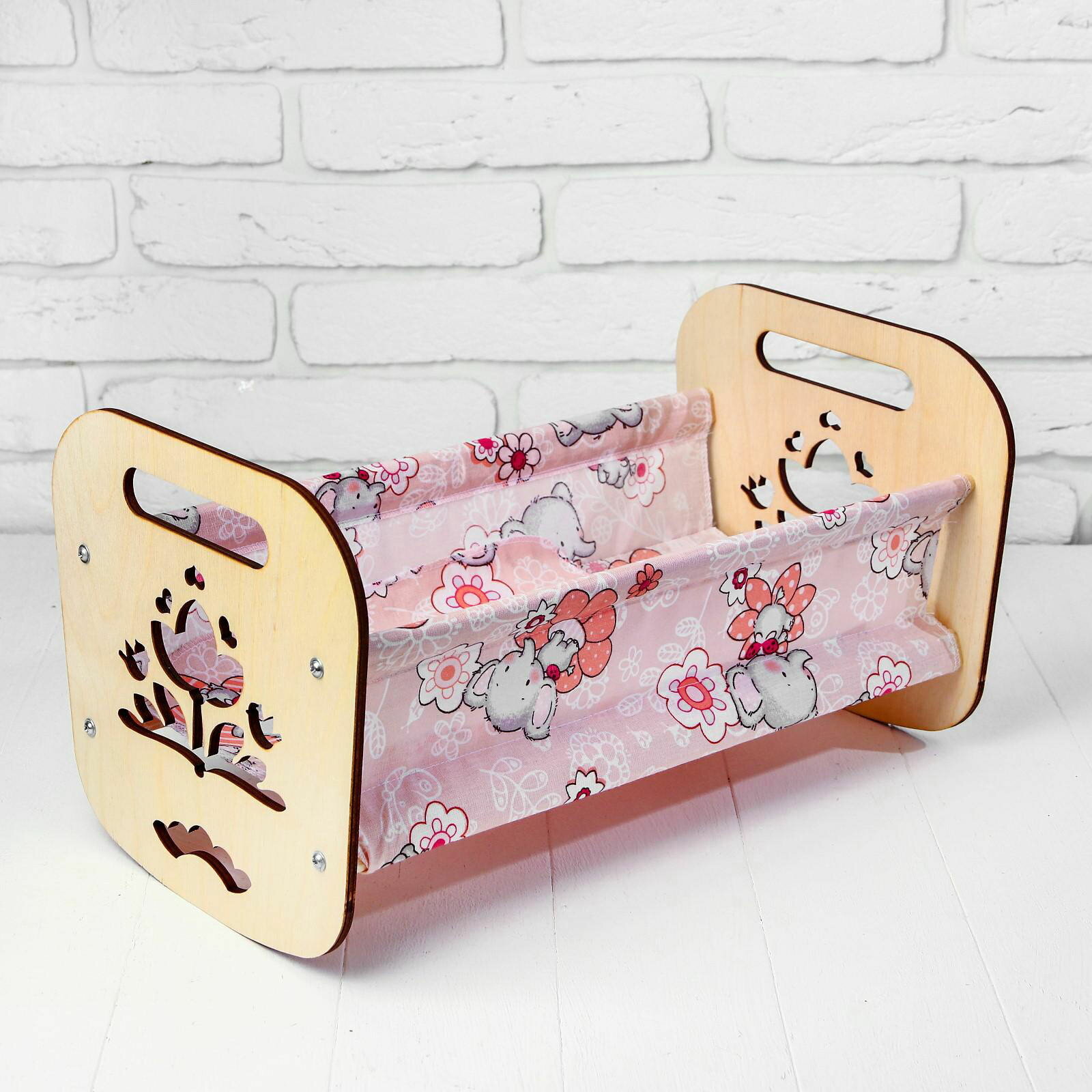 Кроватка деревянная для кукол "Катюша", 44x24x24 см, с постельным бельём