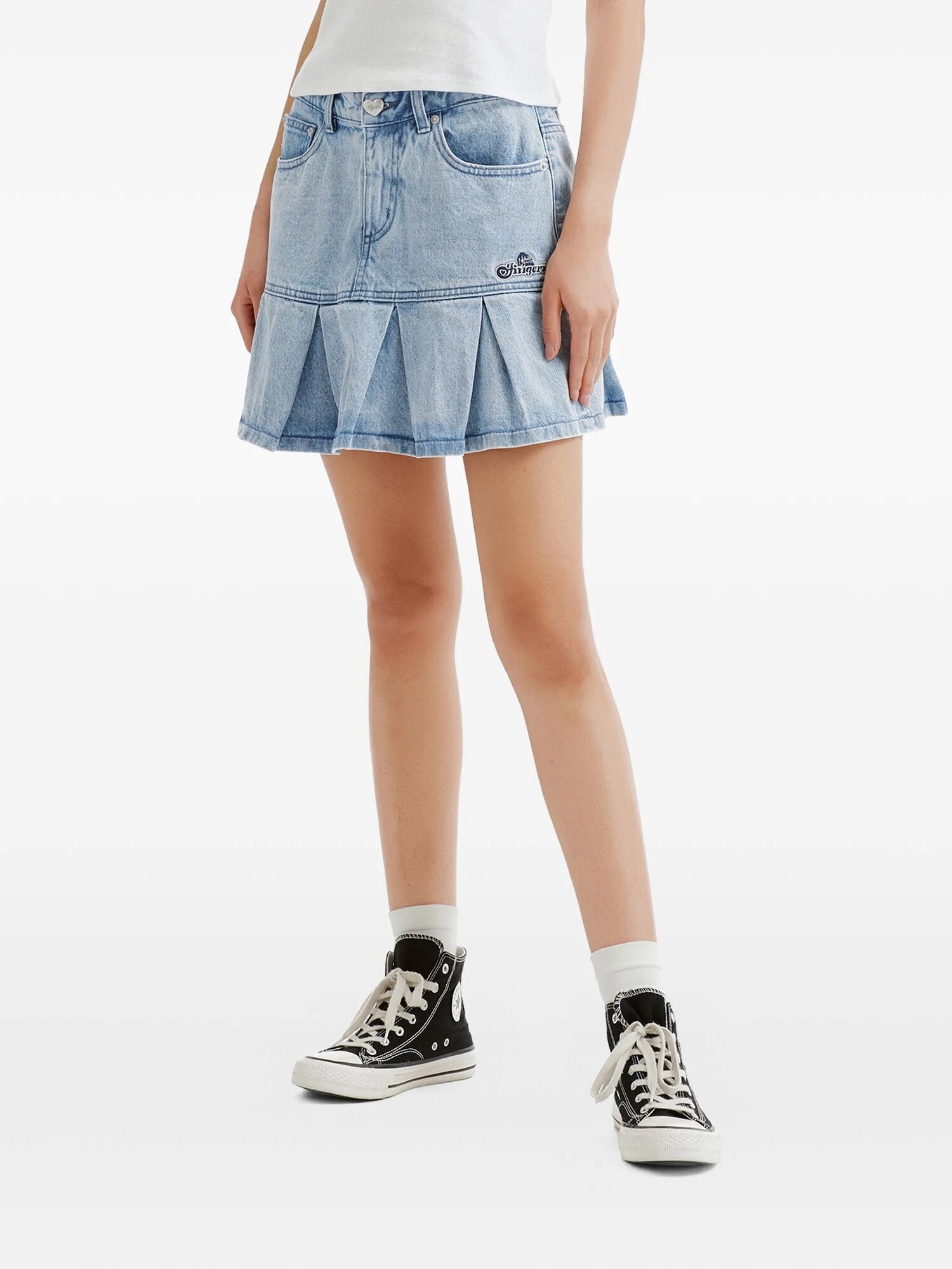 Юбка fingercroxx Pleated denim mini skirt, размер 44, Синий принт — фото 1