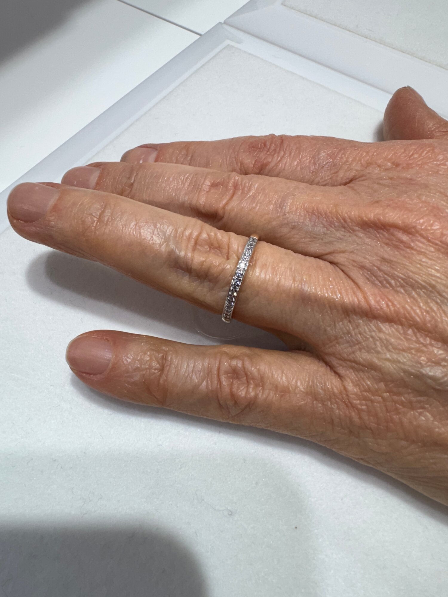Кольцо дорожка, на фалангу Diamant, красное золото, 585 проба, родирование, фианит, размер 18.5, ширина 2 мм, бесцветный — фото 1