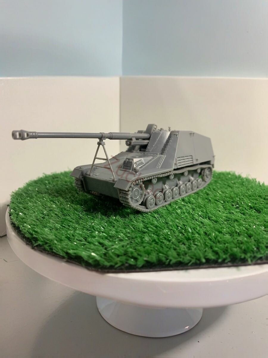 Немецкий истребитель танков Nashorn ( Носорог ) 1/56