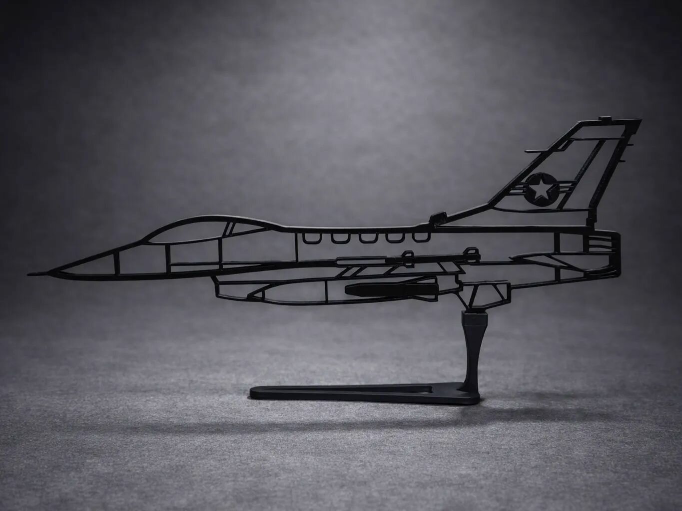 Самолёт F16 истребитель модель декоративная фигурка