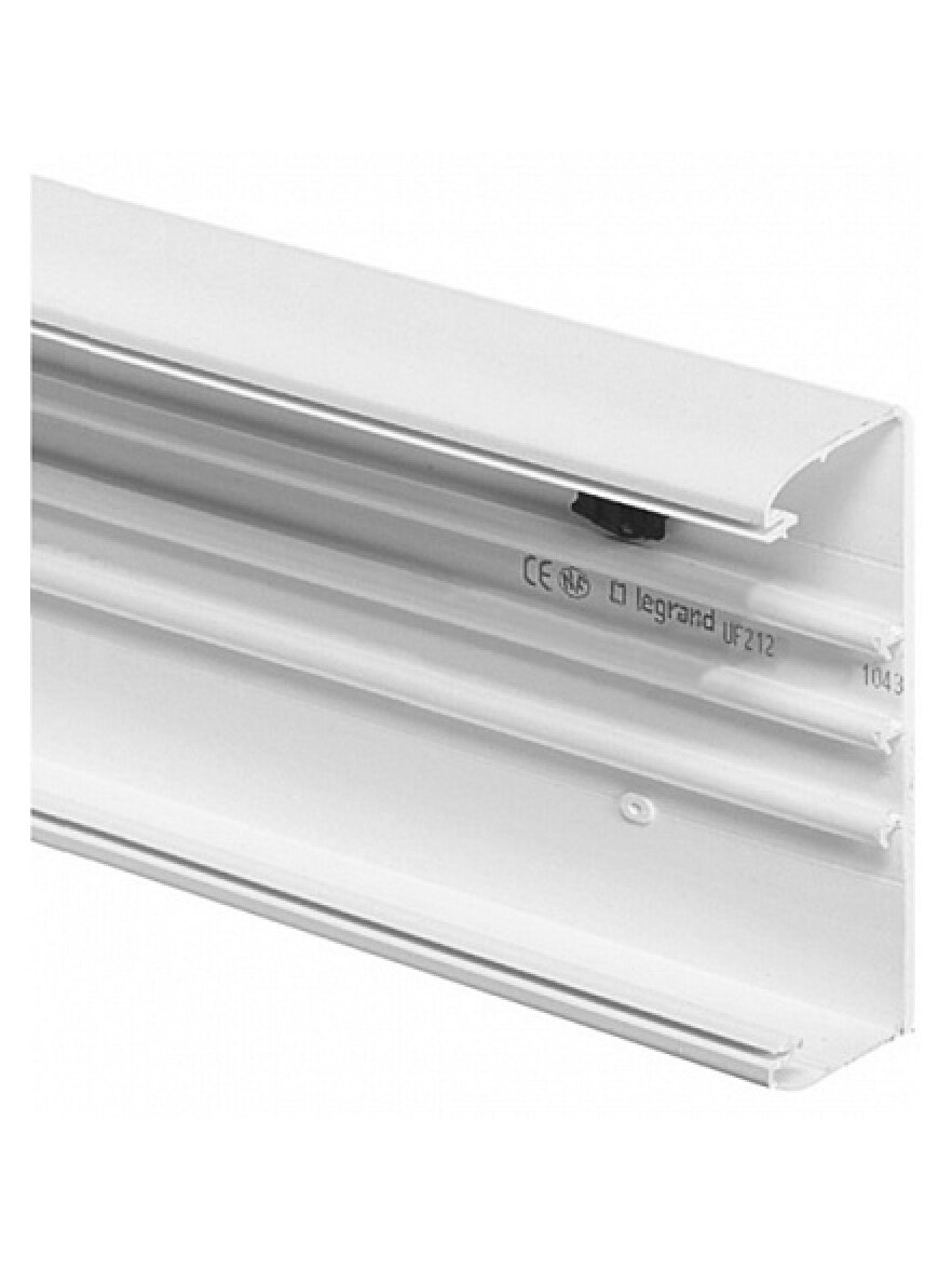 Кабель-канал Legrand DLP 65x150, 1 или 2 секции, длина 2 м, белый (010433)
