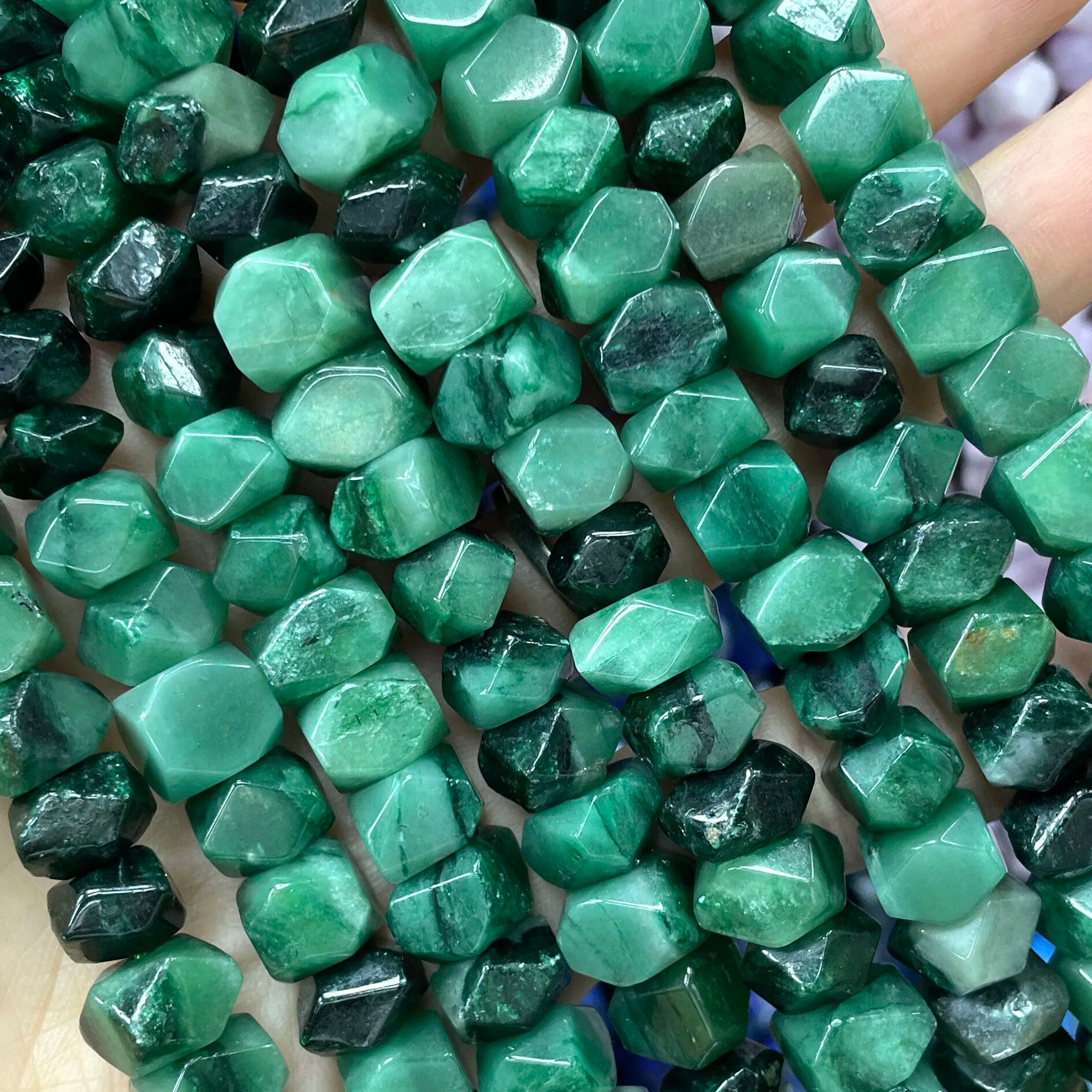 Бусины изумрудные, натуральный камень, Color: Emerald