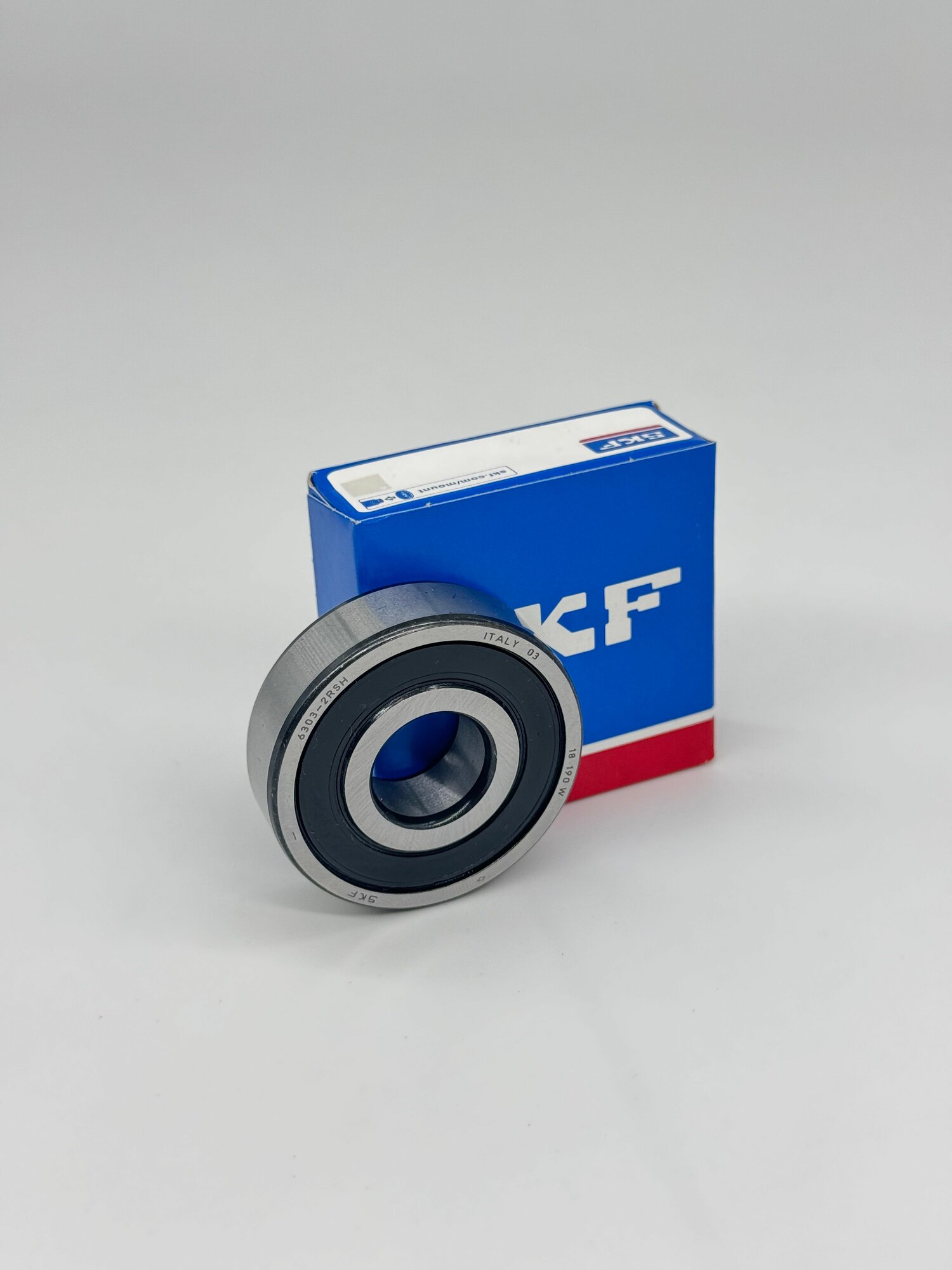 Подшипник SKF 6303-2RSH (180303) 17х47х14 система охлаждения Маз, Краз и Моаз, Газ; Двигатель ГАЗ 3301, 4301, 4509; гидромуфта привода вентилятора ГАЗ 3306