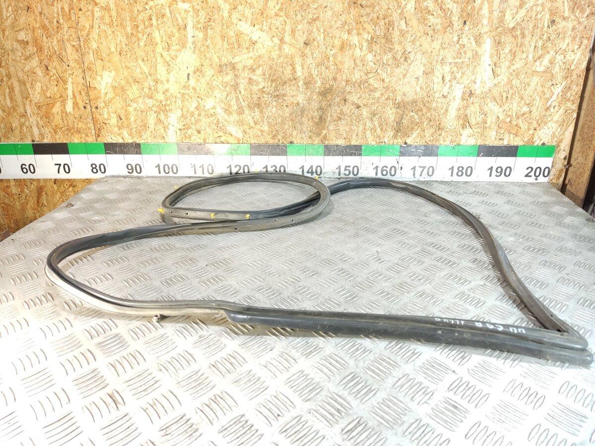 Уплотнитель двери передней правой CHEVROLET Lacetti 2003-2013 96548103