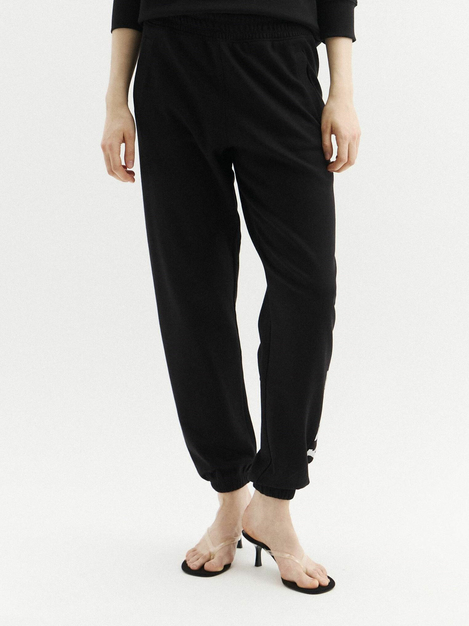 Брюки джоггеры DKNY, размер M, черный