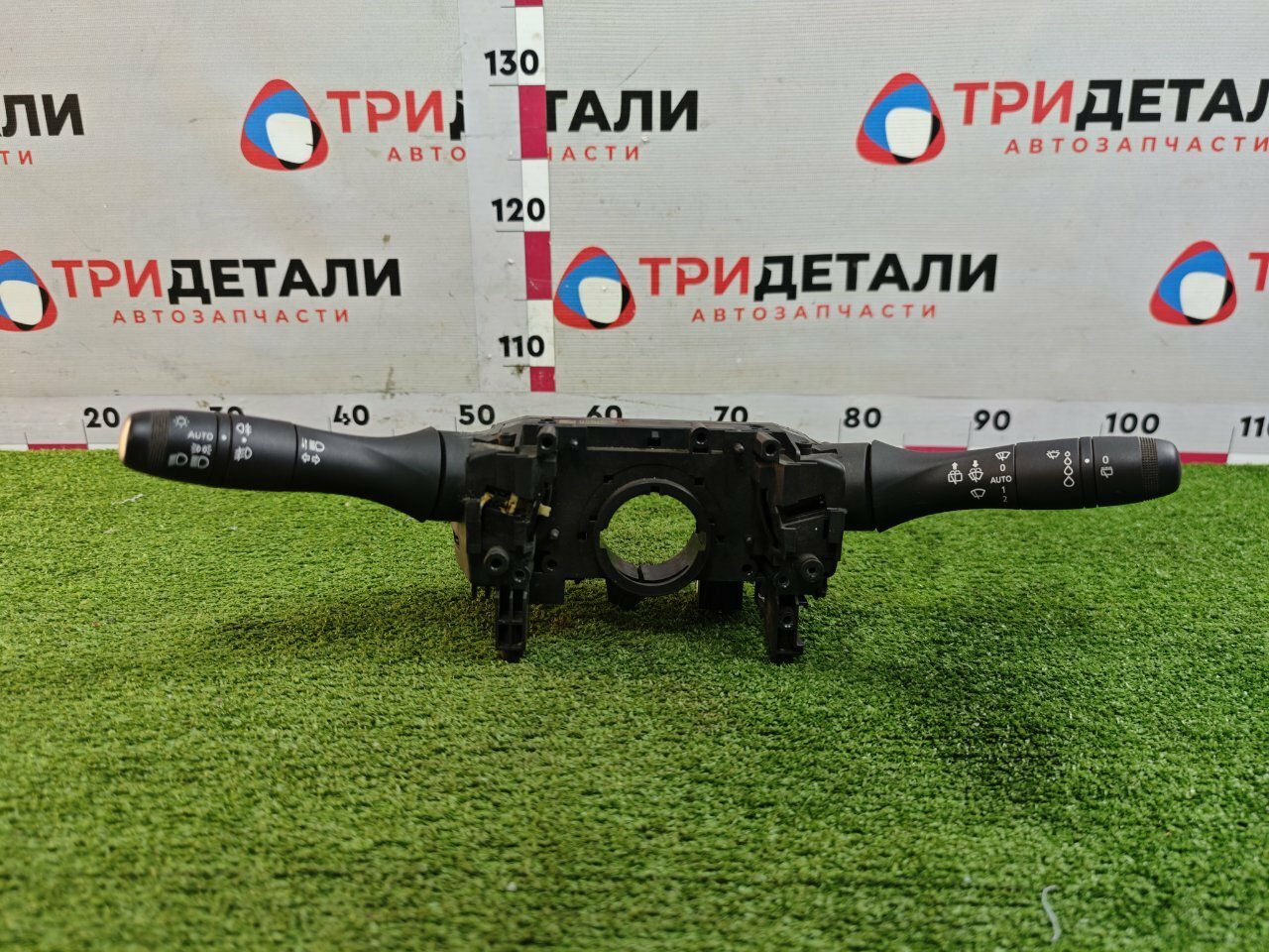 Блок подрулевых переключателей Renault Duster 1.4 H5H 2021 (б/у)