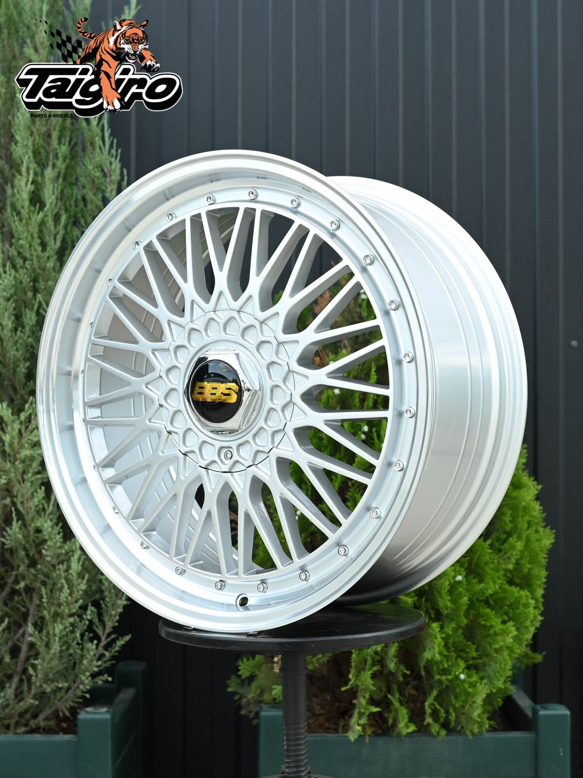 Taigiro Топ дизайн Колесный диск Литой 18x8 PCD5x120 ET35 D73.1 Серебро
