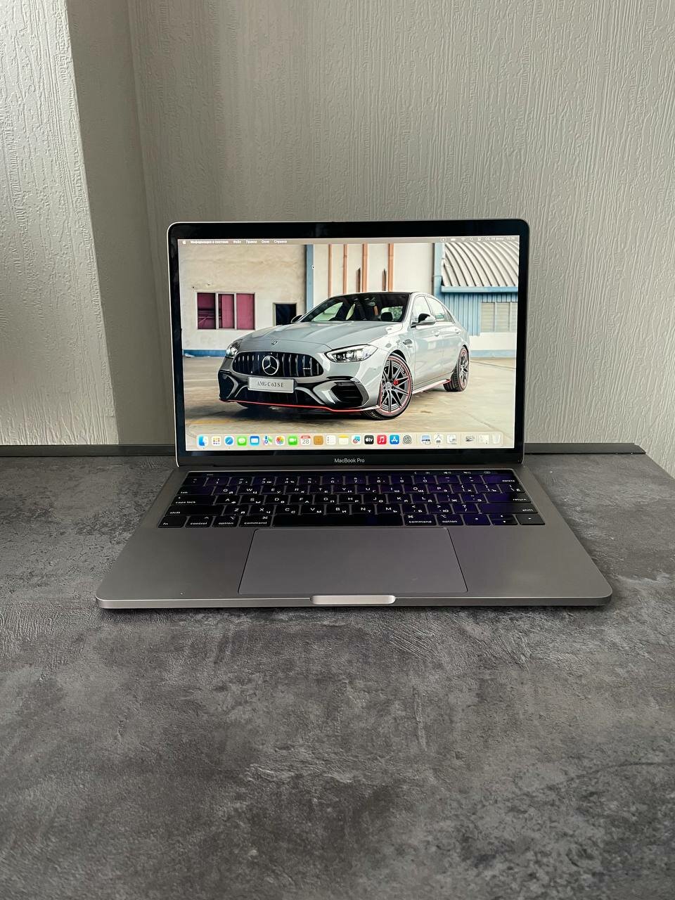 13.3" Ноутбук Apple MacBook Pro 2018, 2560x1600, Intel Core i7 2.7 ГГц, RAM 16 ГБ, SSD 256 ГБ, Intel Iris Plus 655