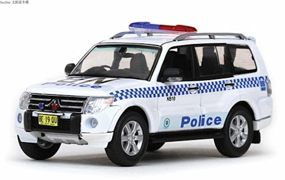 Модель автомобиля Vitesse Alloy: Mitsubishi в масштабе 1:43 Коллекция полицейских автомобилей из разных стран