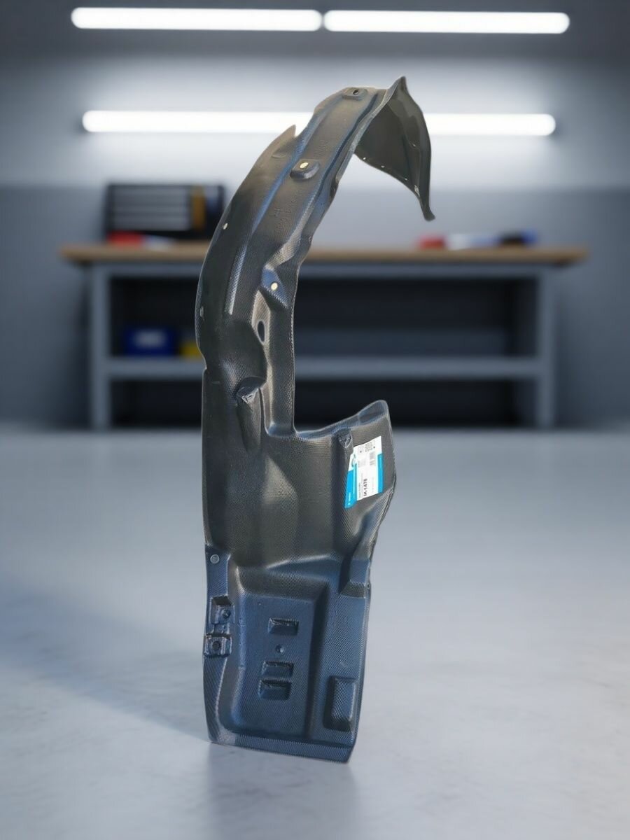 Подкрылок передний правый Honda Accord V 93-