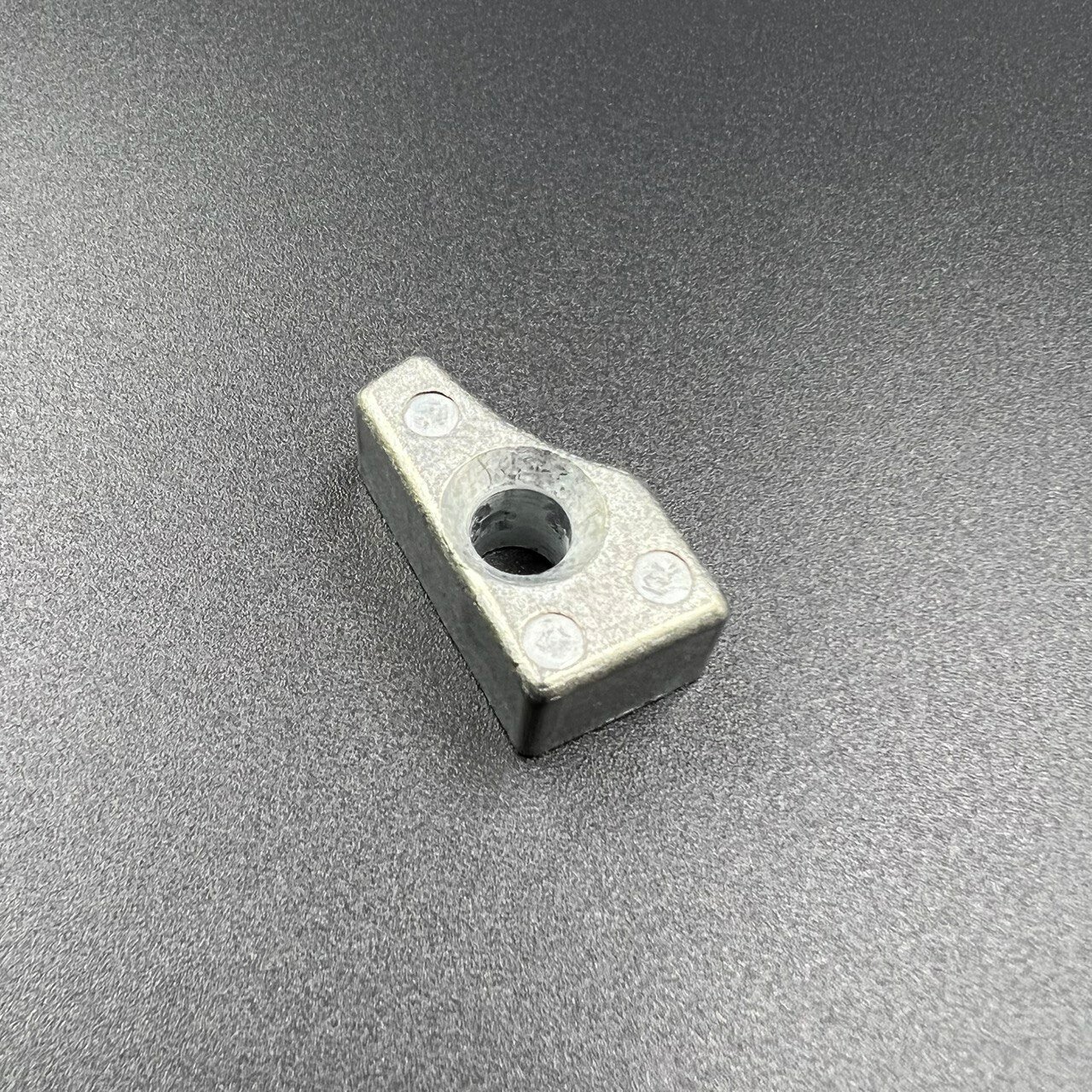 Анод блока Yamaha 25-30 () (689-11325-00) (Yamaha)