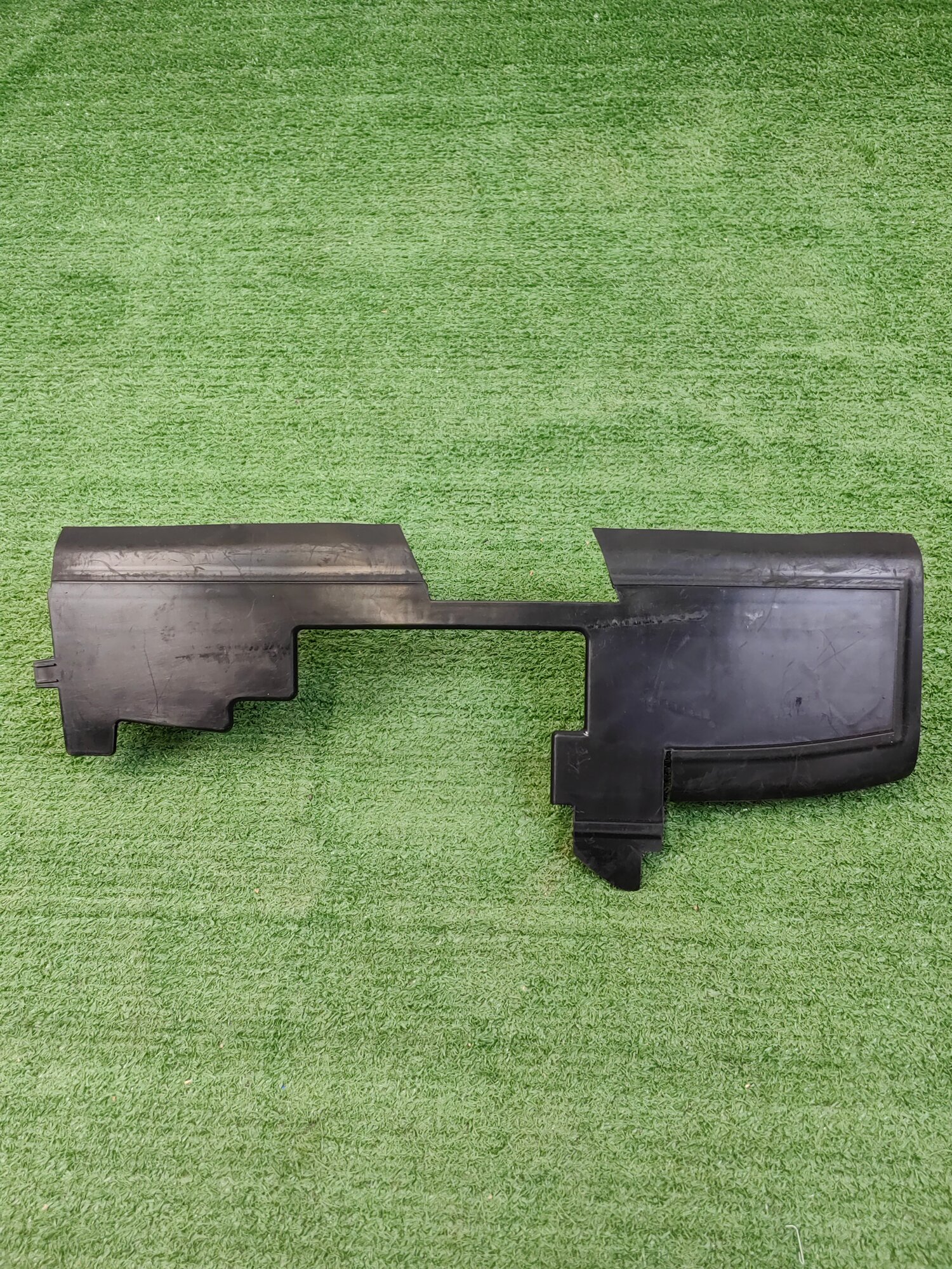 JAC Дефлектор радиатора правый JAC JS4 1309120U3480