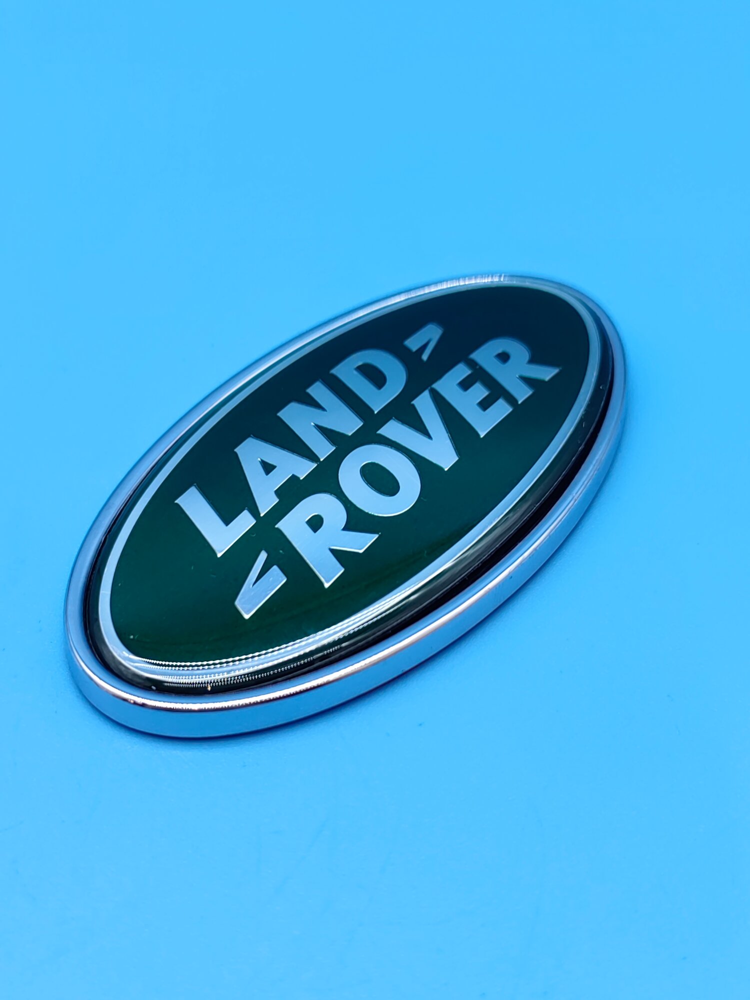 LAND ROVER Эмблема крыла заднего Land Rover Discovery LR063650