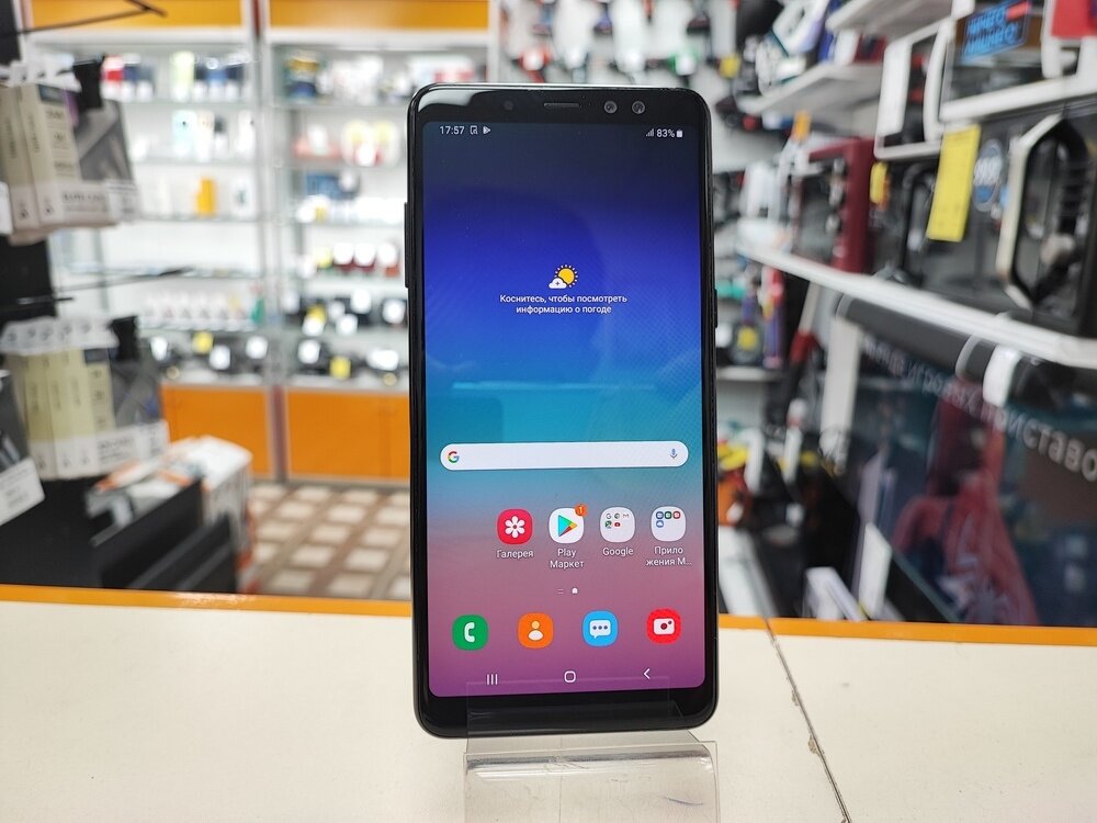 Смартфон Samsung Galaxy A8 (2018), 4/32 ГБ, 2 nano SIM, Android 9.0, золотистый, процессор Exynos 7885 Octa, б/у, уценка.
