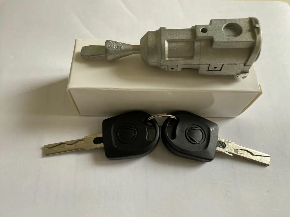 Личинка замка левой двери Volkswagen Polo 107837167BA — 2 ключа, для моделей 2010–2015 и 2015–2019, новая, из КНР