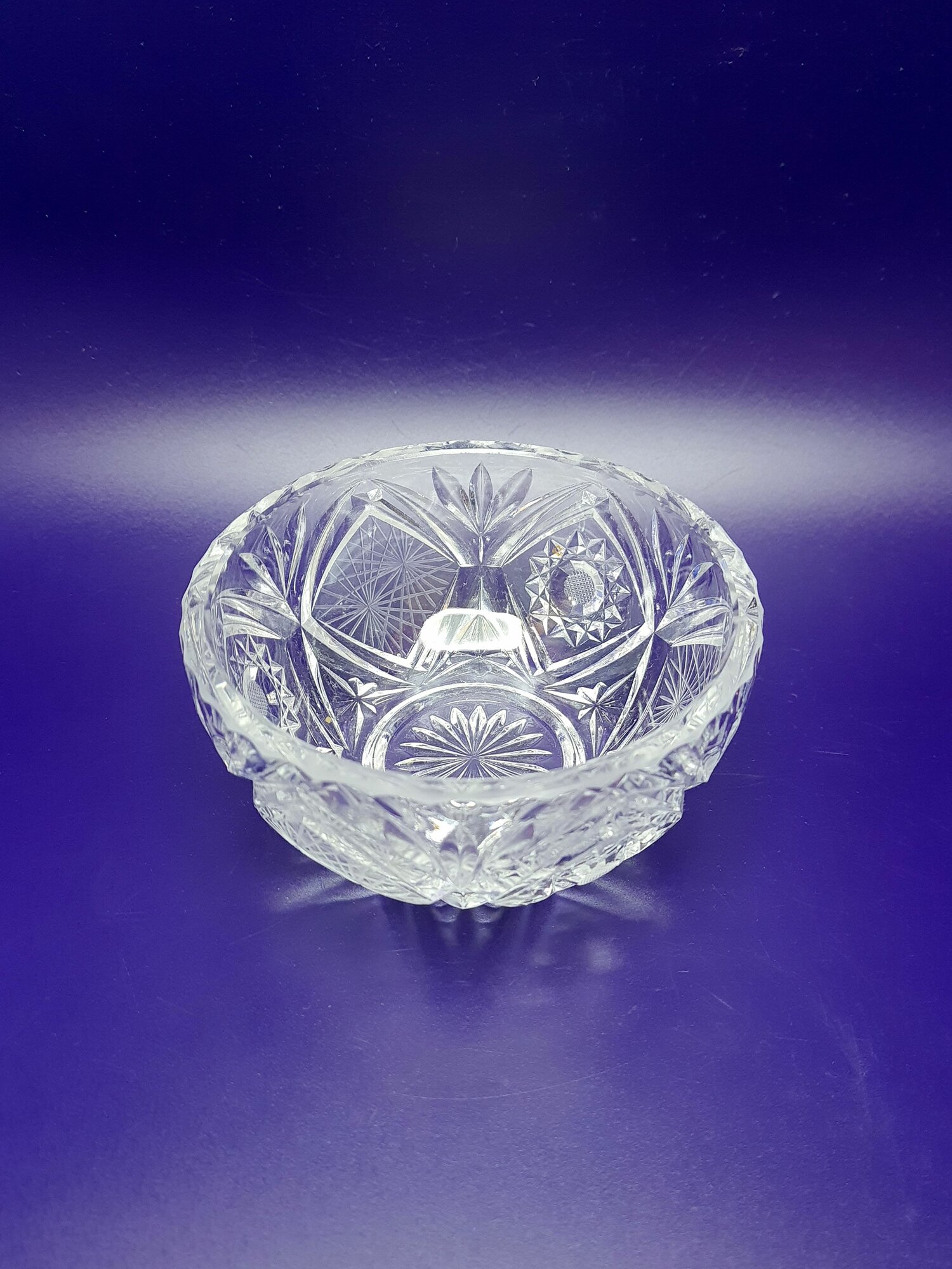 Вазочка конфетница с рельефным узором, хрусталь, 12 см, СССР, 1970-1990 гг.