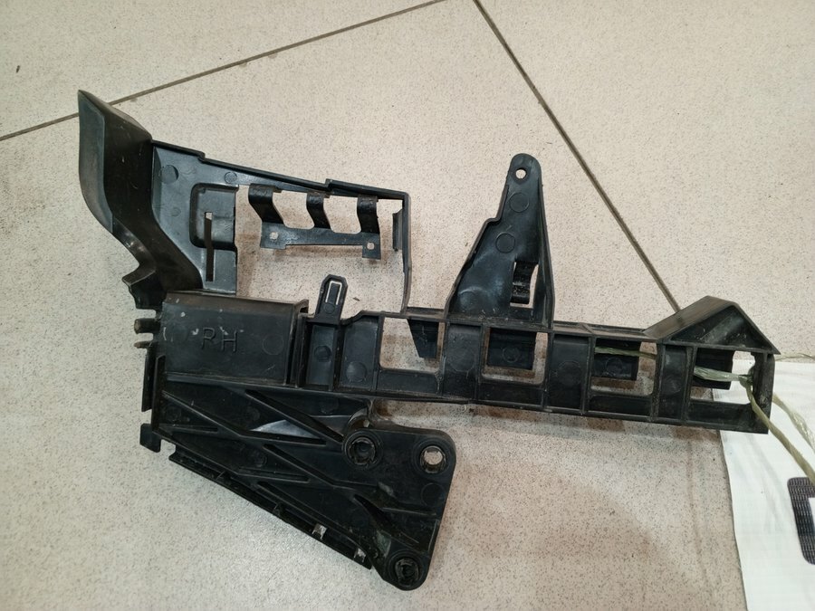 Кронштейн от Ford Focus 2 2004-2008