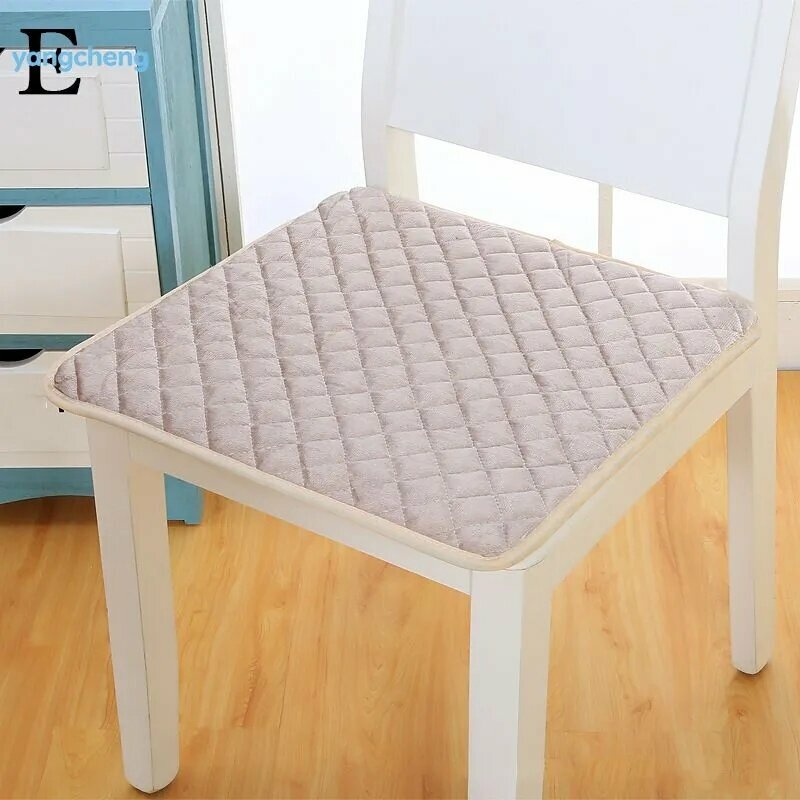 Подушка на стул 019d4bb001a17239af5803854a1d3e79 45x45 см