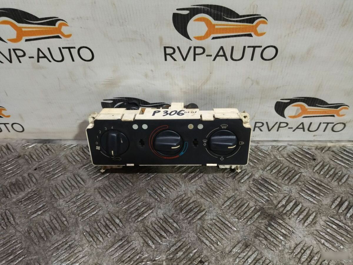 Блок управления отопителем Peugeot 306 1993-2003