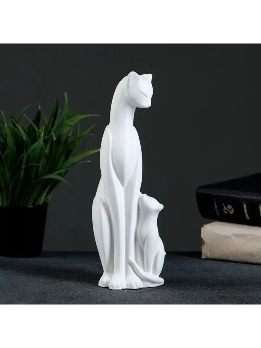 Фигурка кошки с котенком для интерьера