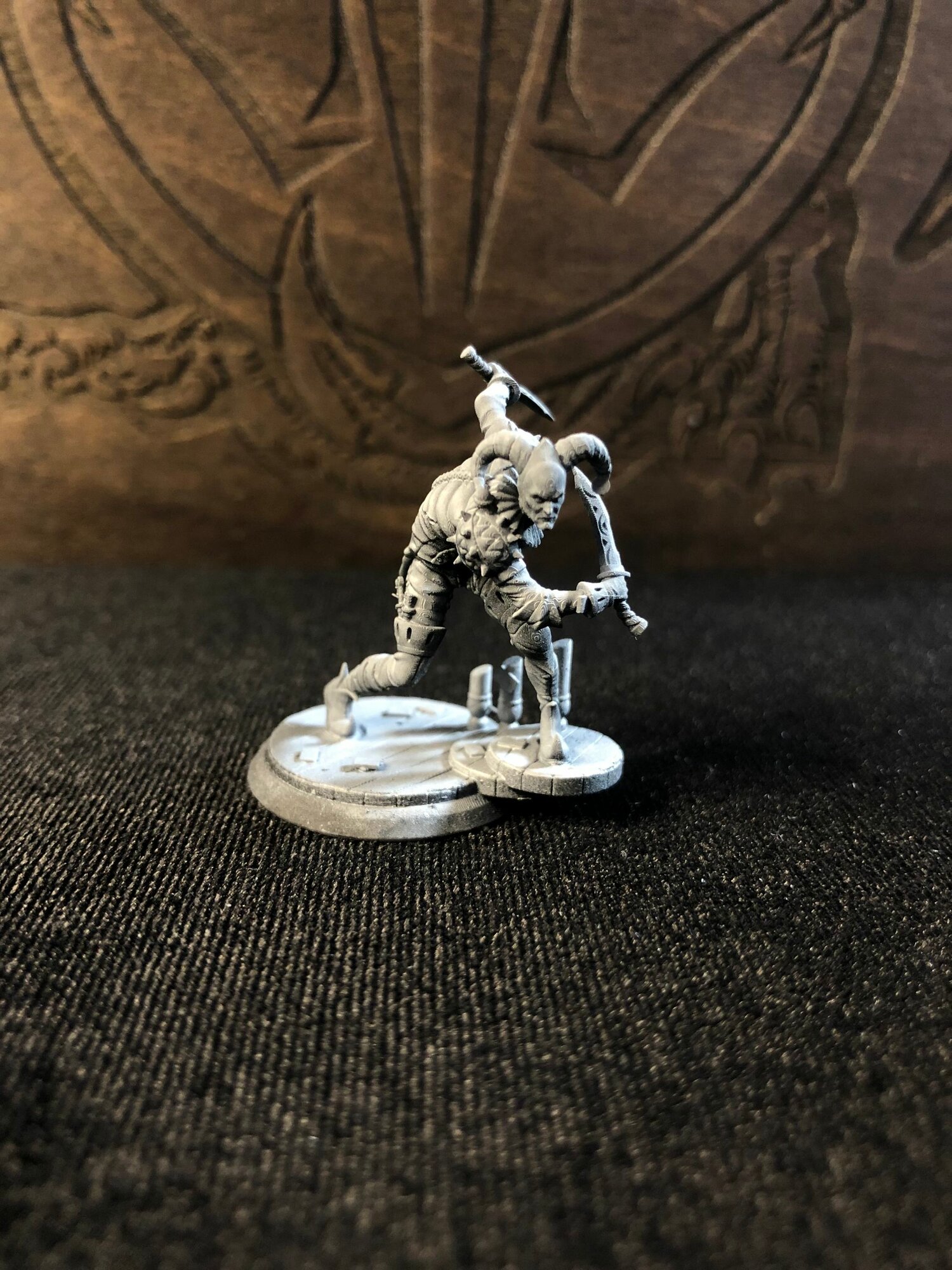 Шут - убийца - Миниатюра для настольных игр DnD, ДнД, Dungeons & Dragons, Pathfinder.