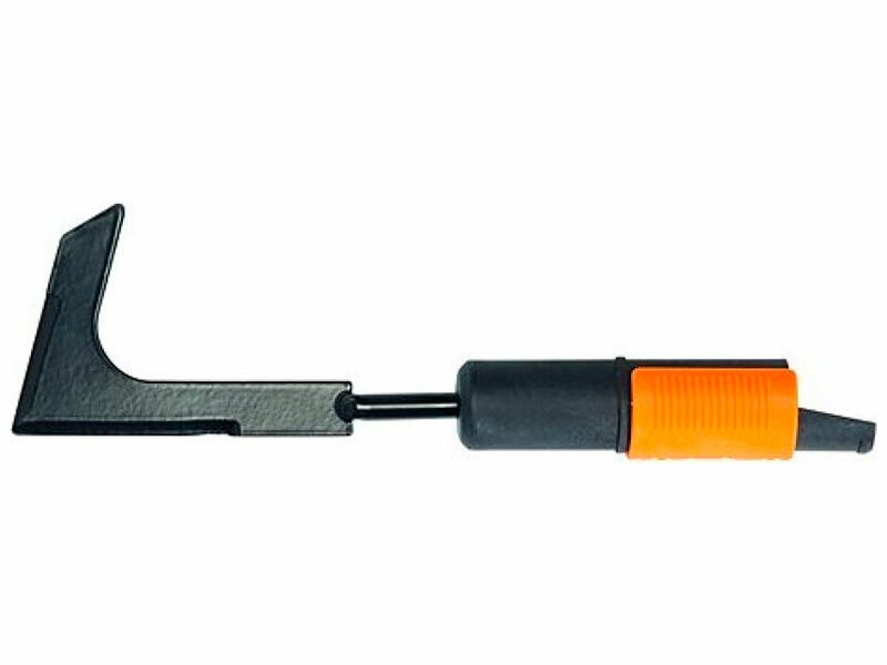 Тяпка для уборки травы с дорожек Fiskars QuikFit
