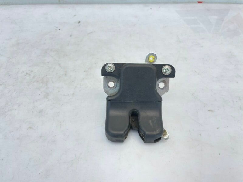 Замок багажника Kia Rio 2009 812301G000 JB G4EE (с пробегом)