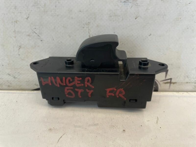 Кнопка стеклоподъемника Mitsubishi Lancer 2007 8608A065 CY 4A91, передняя правая (с пробегом)