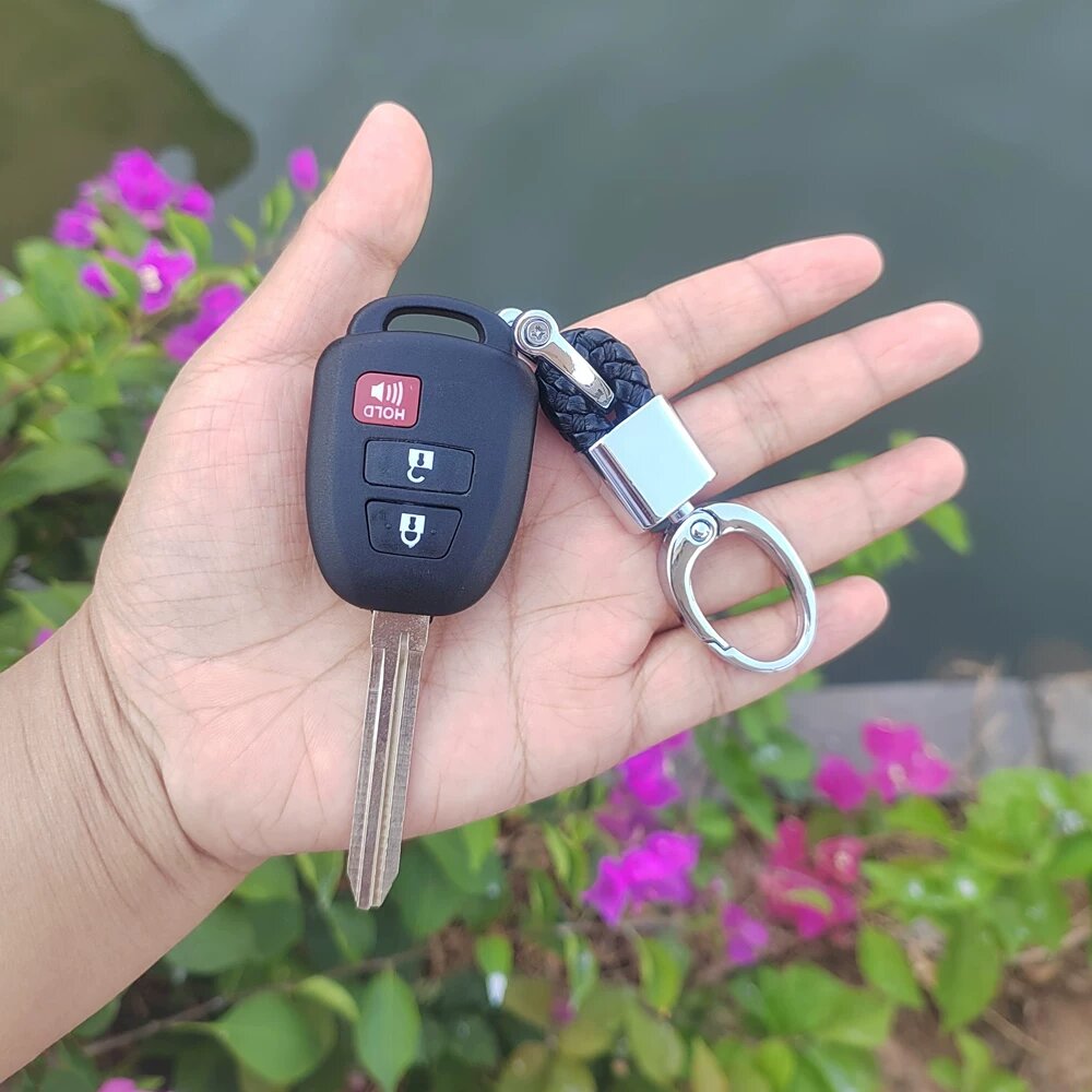 Премиум чехол для автомобильного ключа 2+1 кнопок Toyota Camry RAV4 Highlander с пряжкой