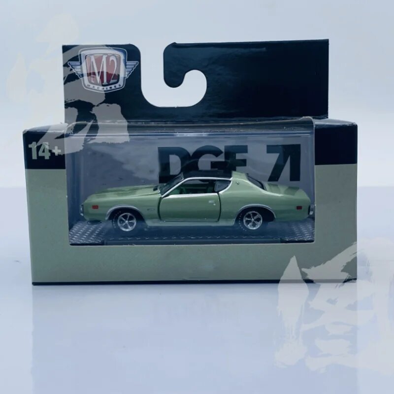 Модель автомобиля M2 Machines 1:64 1971 Charger SE 383 из сплава, готовая статическая модель, подарок для взрослых, хобби и игрушки, коллекционные предметы, декоративные украшения.
