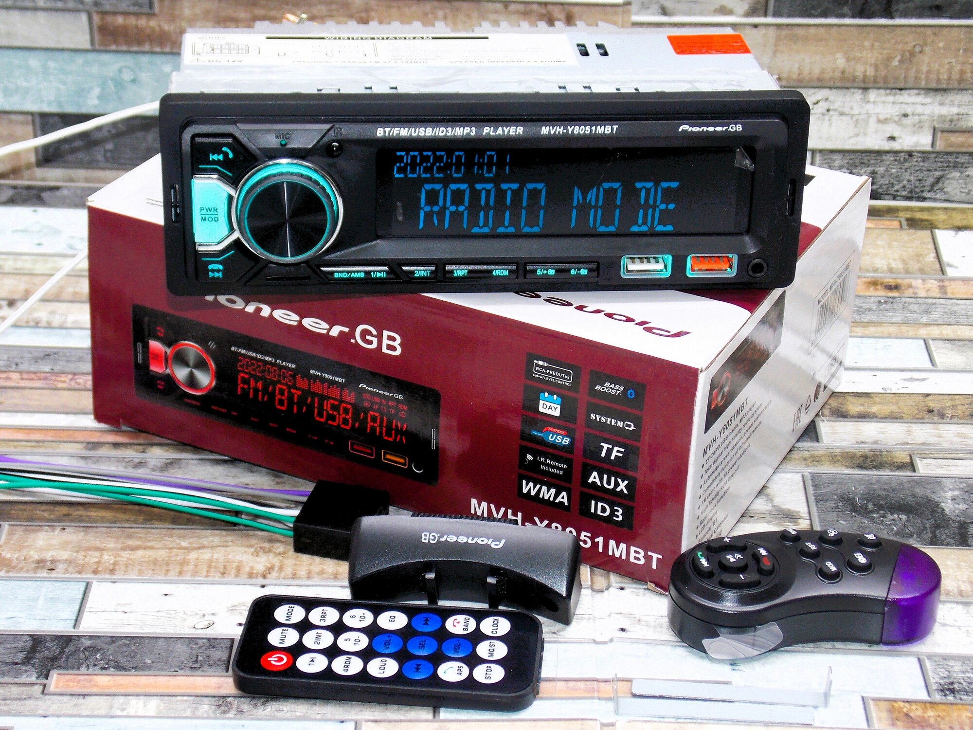 Автомагнитола для авто Pioneer 1 din с Bluetooth / 12V / 7 цветов подсветки экрана / AUX / USB / Блютуз / Пульт на руль / Пульт ДУ / Пионер