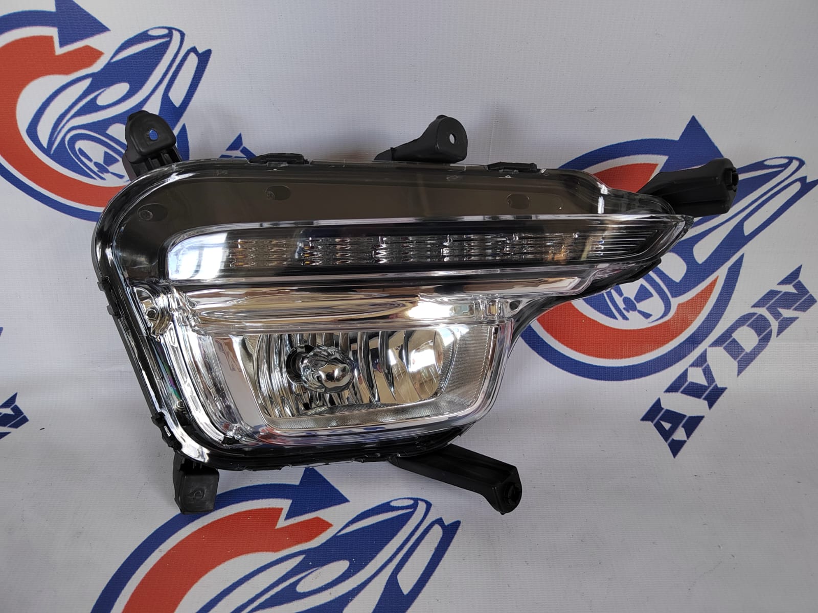 Фара противотуманная правая KIA RIO III 15-17 LED
