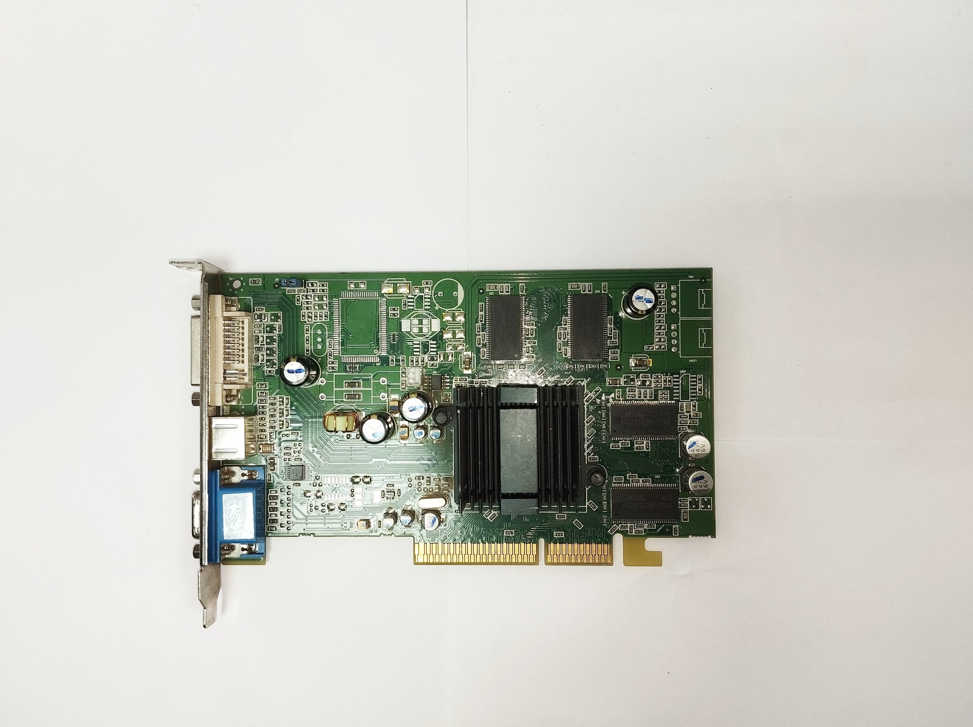 Видеокарта Radeon 9550 AGP 128Mb