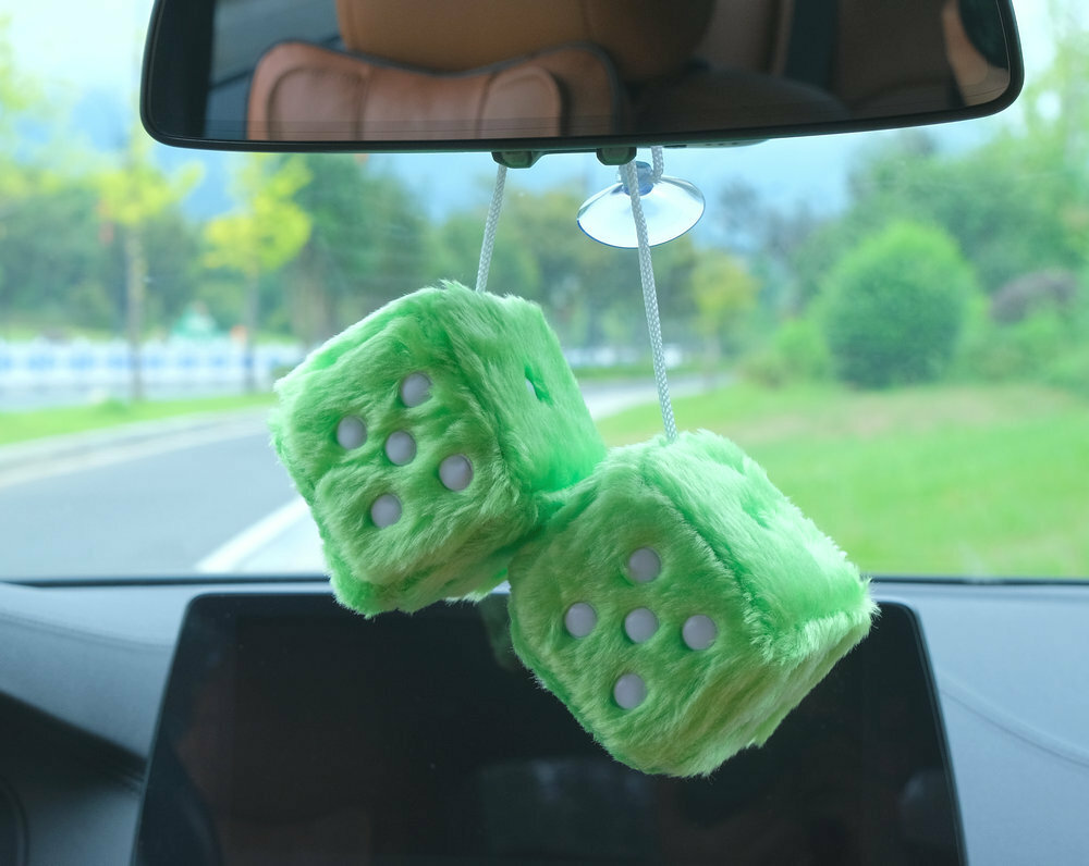 Плюшевый кубик-игральный костяк автомобильный подвесной украшение зеленый плюшевый кубик для авто 10см