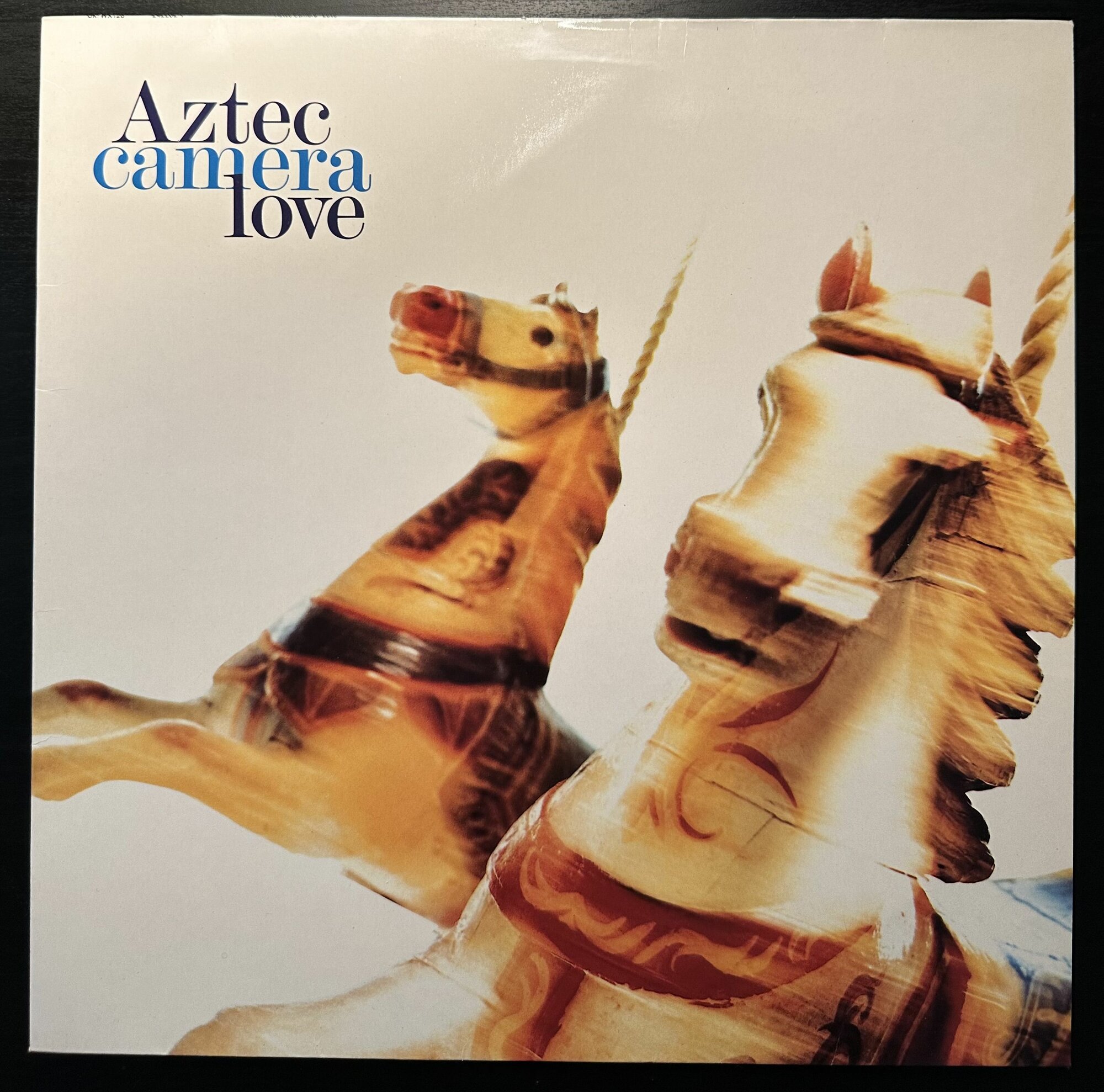 Виниловая пластинка Aztec Camera - Love (Германия 1987г.)